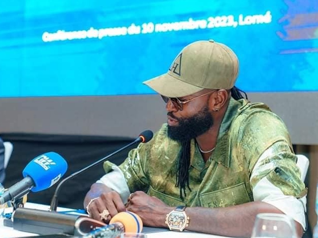 Le rêve d'Emmanuel Adebayor pour le football, un ambassadeur...